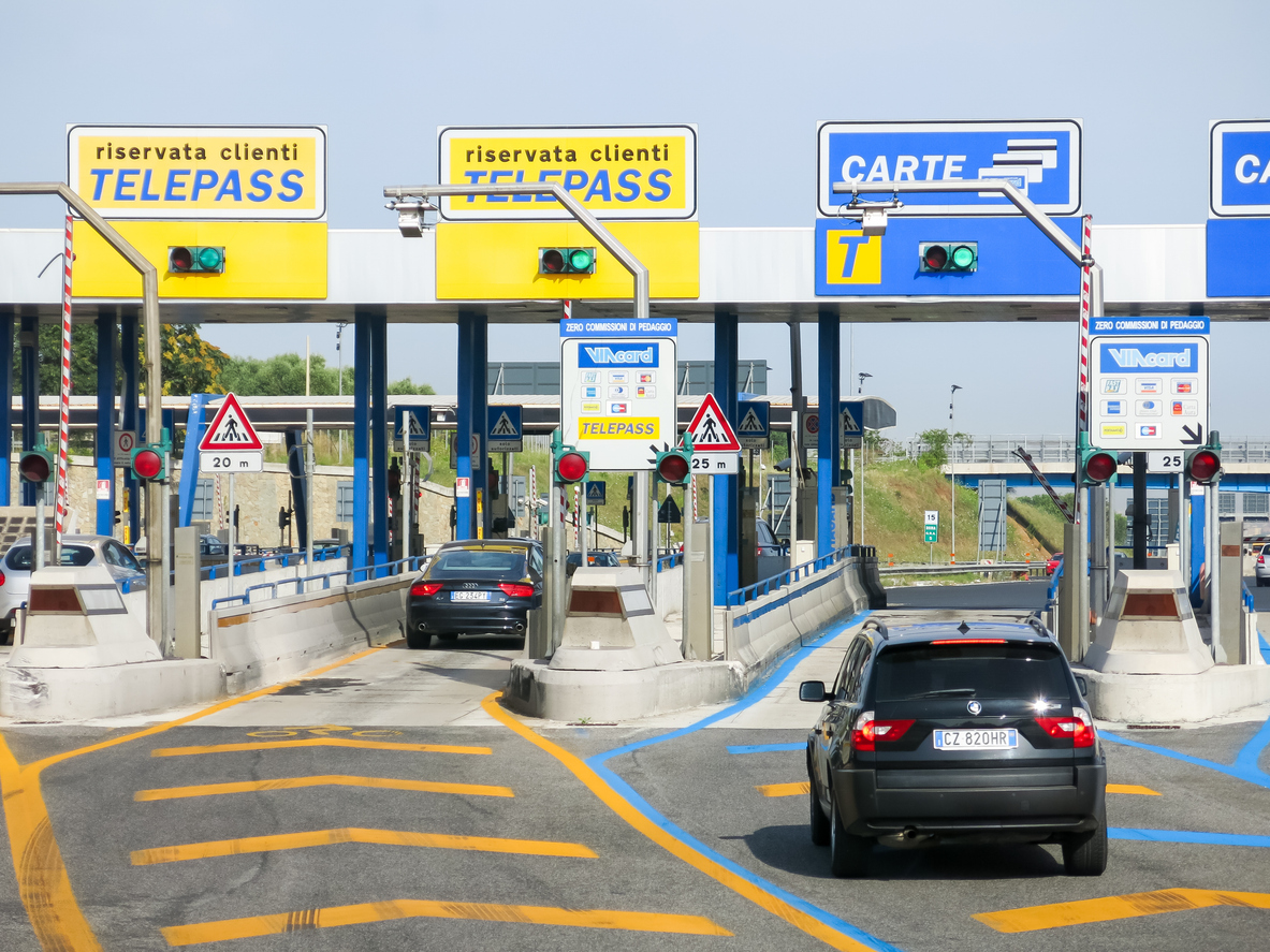 Hoogte, gewicht, aantal assen: Europese wirwar van toltarieven - Camp to Go